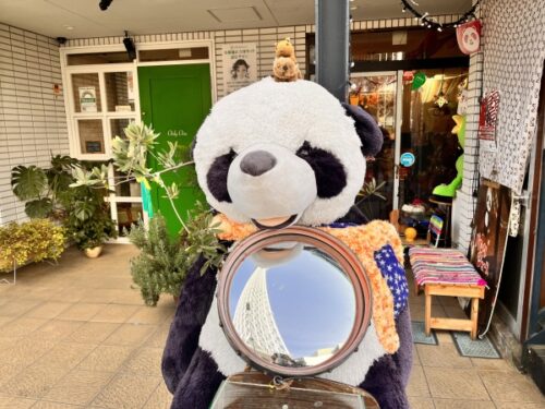 Panda Juice Cafe in Oshiage, Tokyo is Irresistible! Drowning in a ...